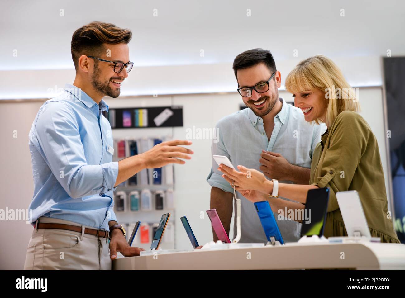 Device mall hi-res stock photography and images - Alamy