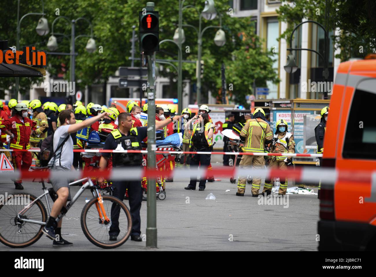 Berlin, Germany. 08th June, 2022. Emergency workers stand on the closed ...