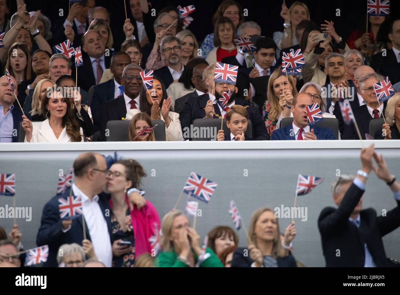 Platinum Jubilee Party at The Palace Concert, The Queen 70th Platinum ...