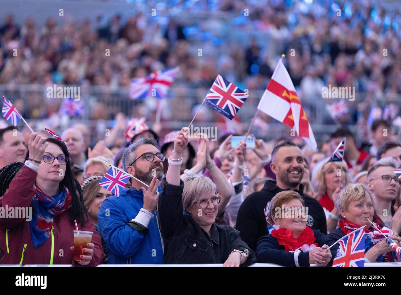 Platinum Jubilee Party at The Palace Concert, The Queen 70th Platinum ...