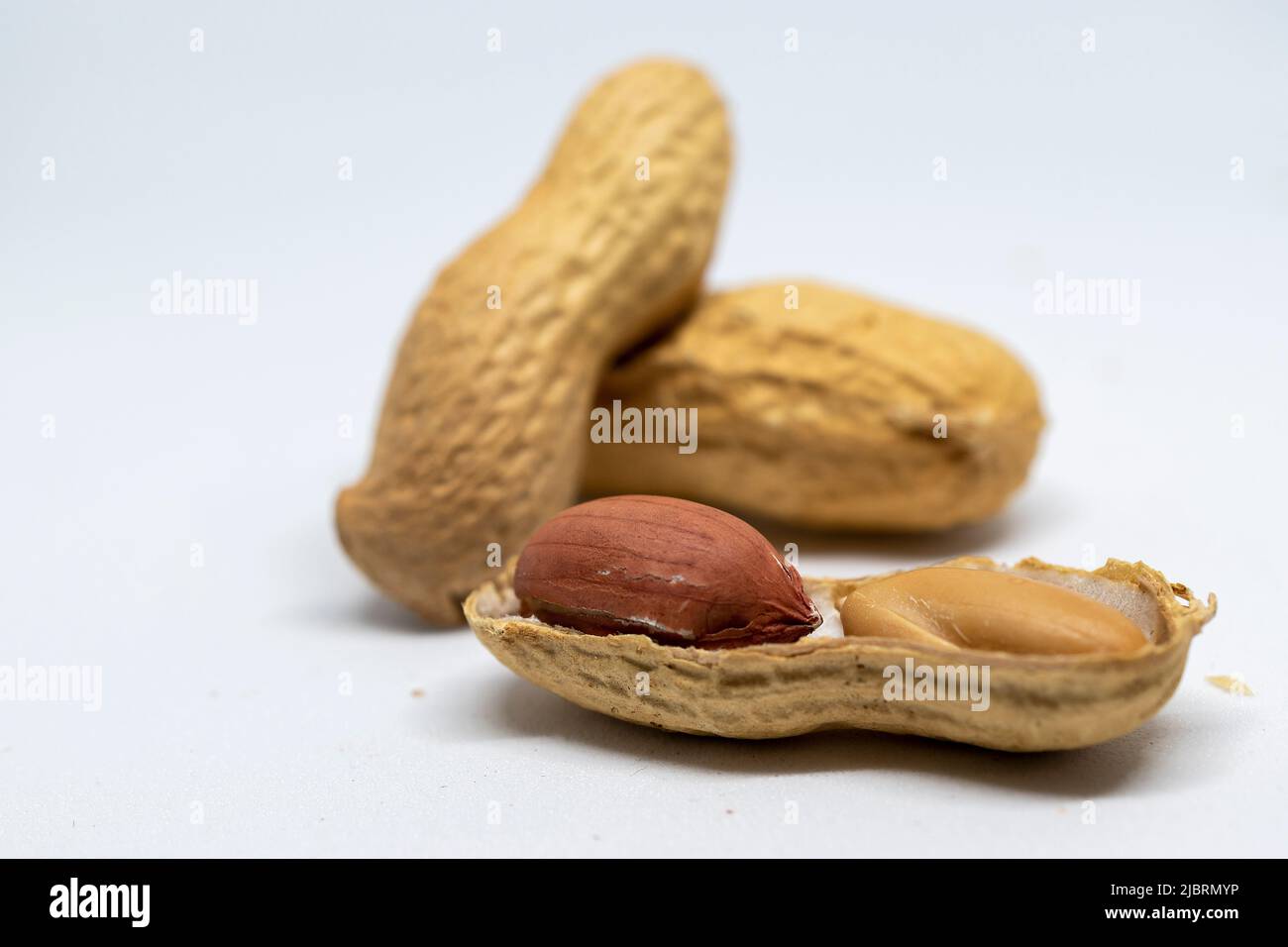 Peanut plant close up hi-res stock photography and images - Alamy