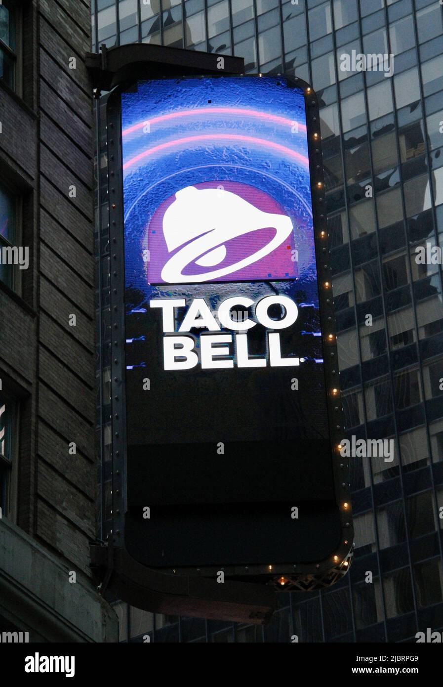 Taco bell drive thru hi-res stock photography and images - Alamy