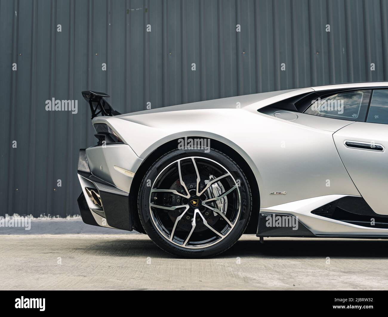 Lamborghini Huracan in Silver and Vosteiner Kit Stock Photo - Alamy