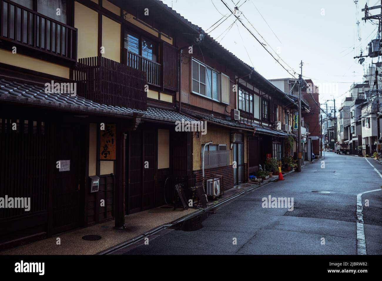 Japanese houses hi-res stock photography and images - Alamy