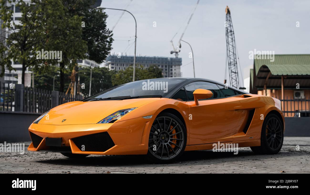 Lamborghini rims hi-res stock photography and images - Alamy