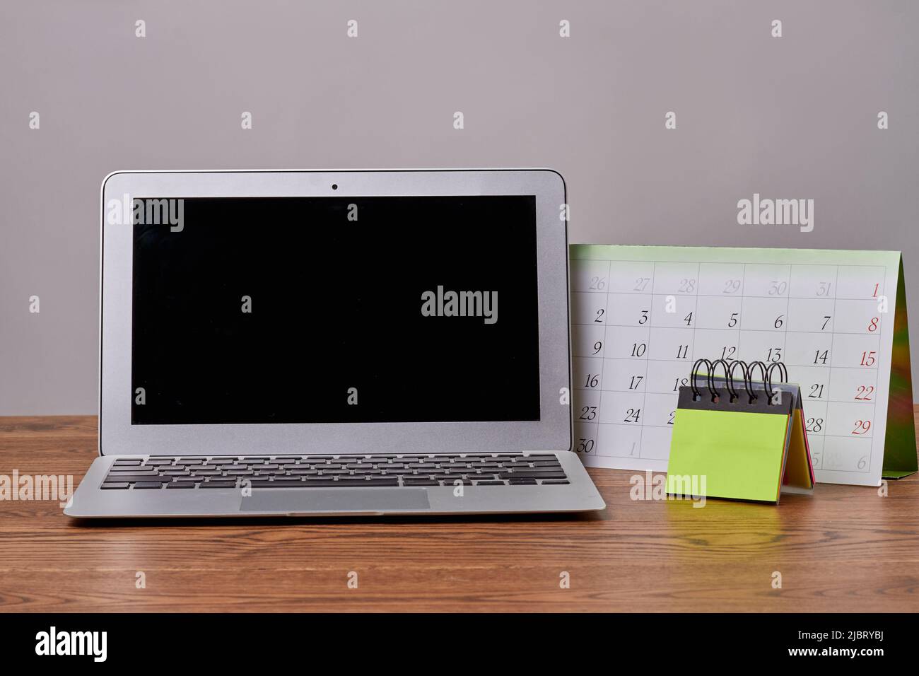 Blank calendar on black hi-res stock photography and images - Alamy