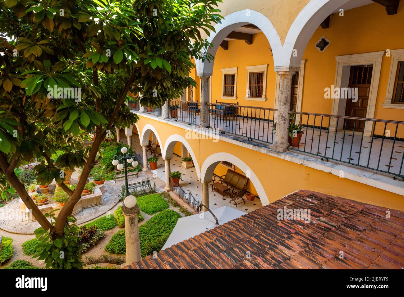 Mexico, state of Yucatan, Merida, Hotel Caribe, building with colonial ...