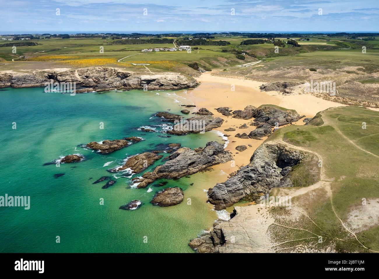 France, Morbihan, Belle Ile en mer, Bangor, Donnant beach at low tide ...