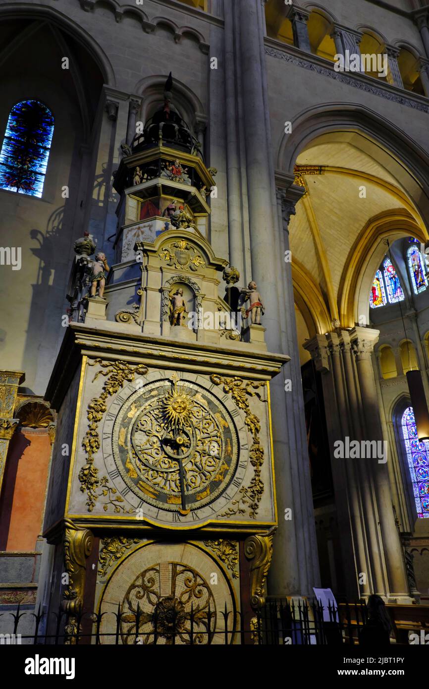 Astronomical clock of lyon hi-res stock photography and images - Alamy