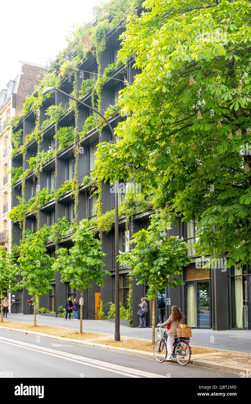 France, Paris, green building boulevard Pasteur, 15th Stock Photo - Alamy