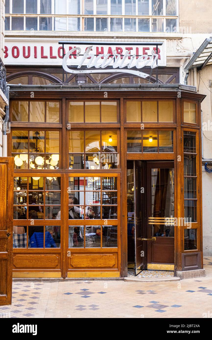 Cafe chartier paris hi-res stock photography and images - Alamy