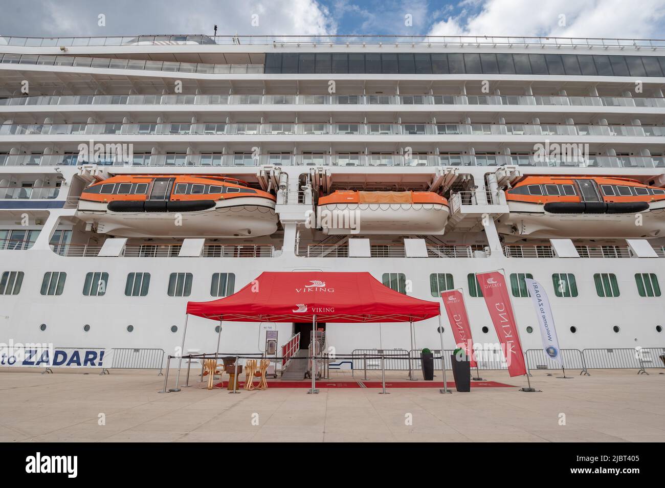 The Viking Sea cruiser sailed into Zadar with about a thousand tourists ...