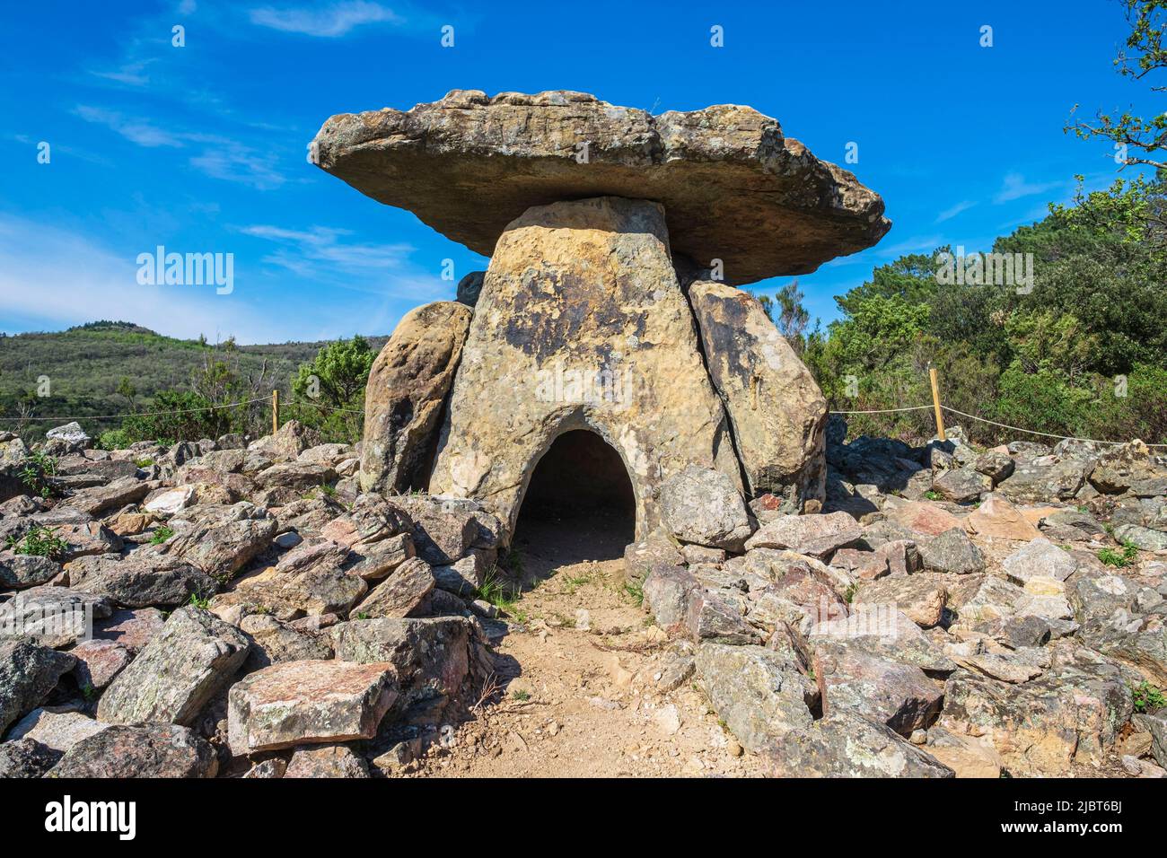 Dolmen megalith hi-res stock photography and images - Alamy