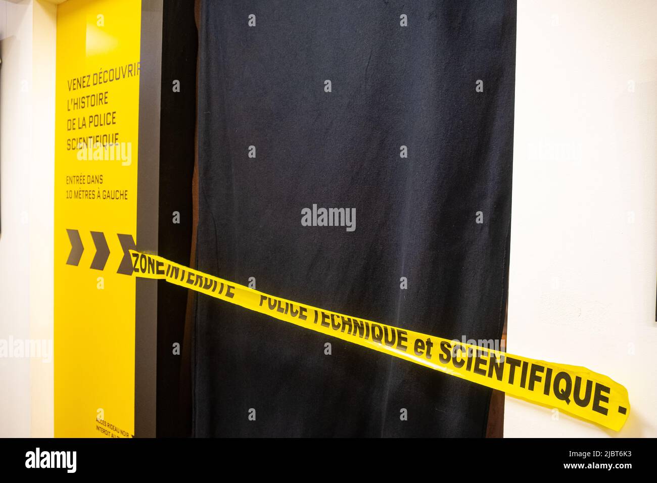 La prefecture de police building hi-res stock photography and images ...