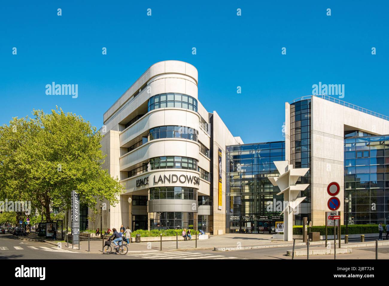Espace landowski hi-res stock photography and images - Alamy