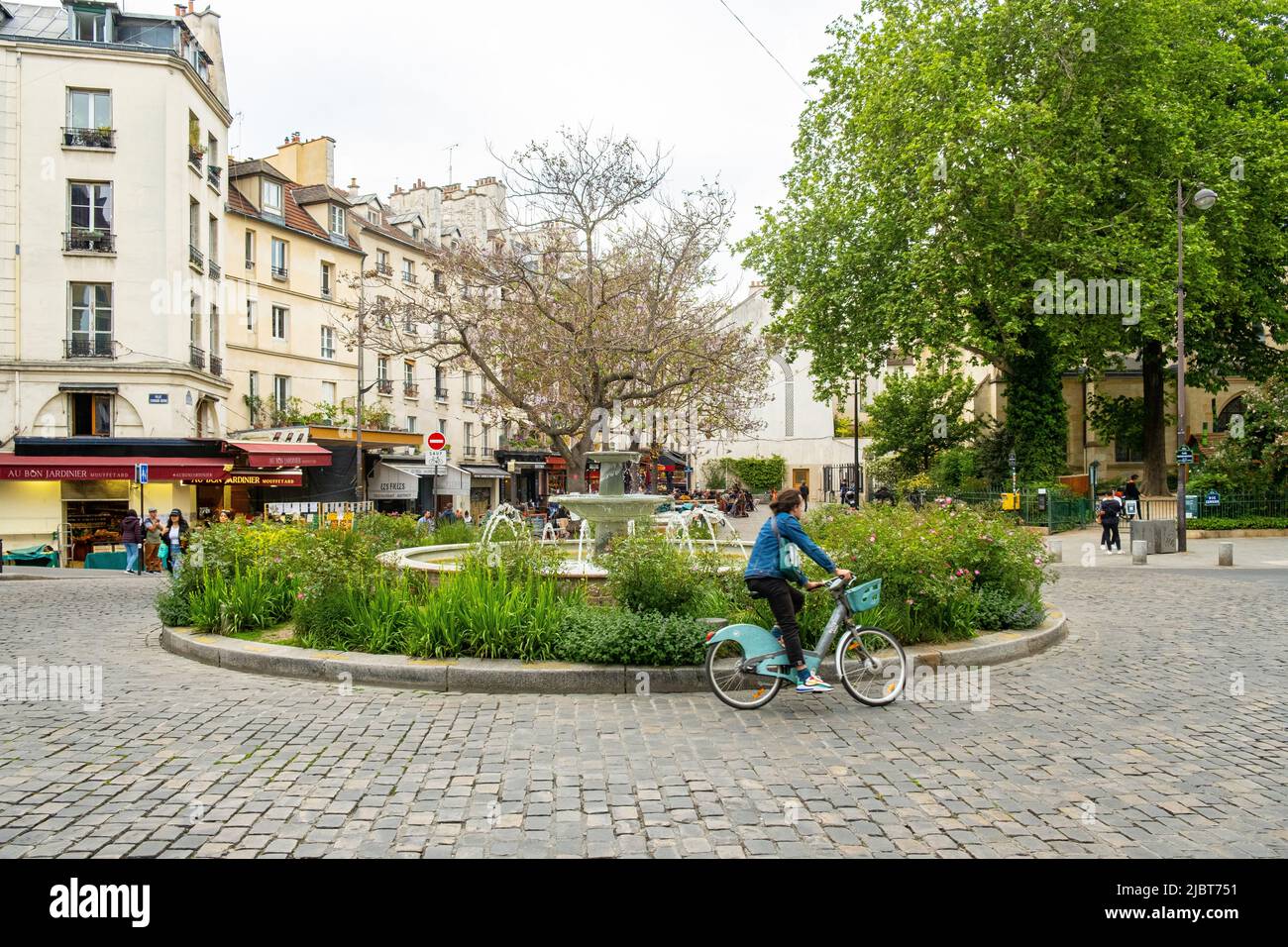 France, Paris, Place de la Contrescarpe Stock Photo - Alamy