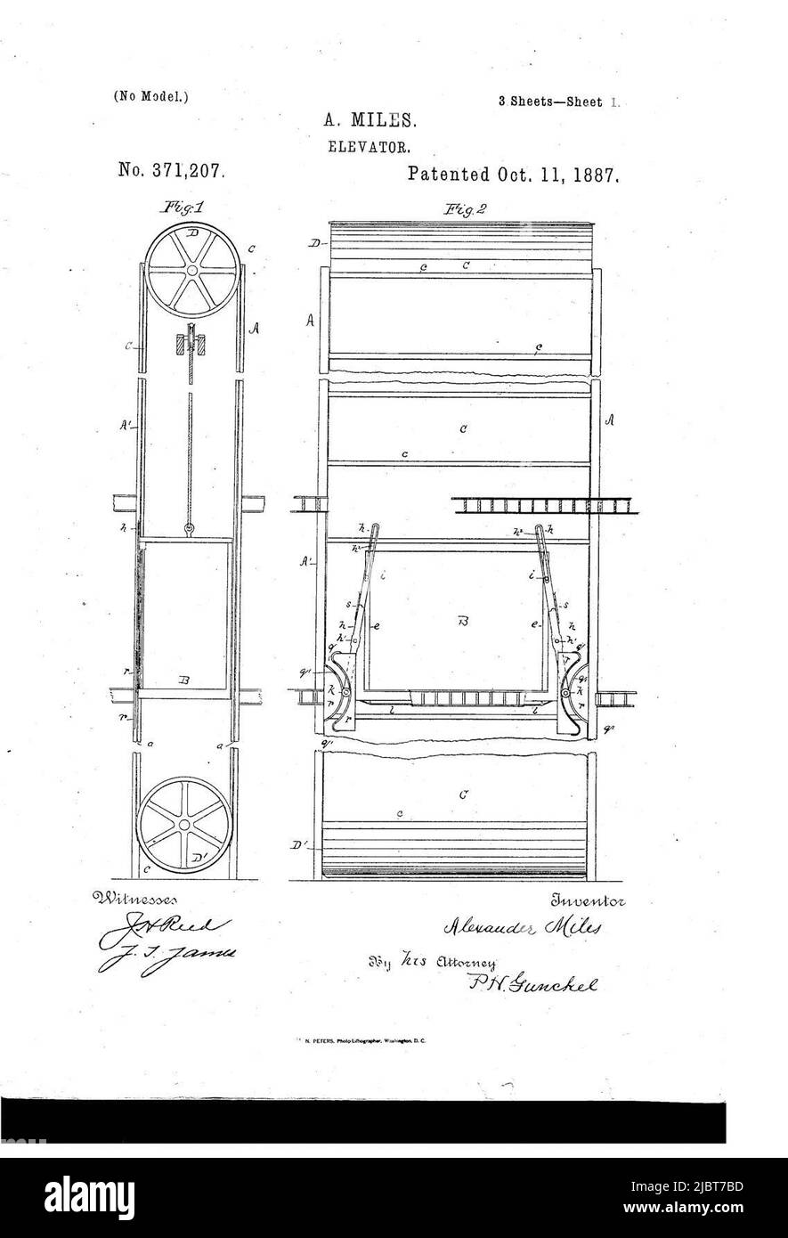 Historical elevator Cut Out Stock Images & Pictures - Alamy