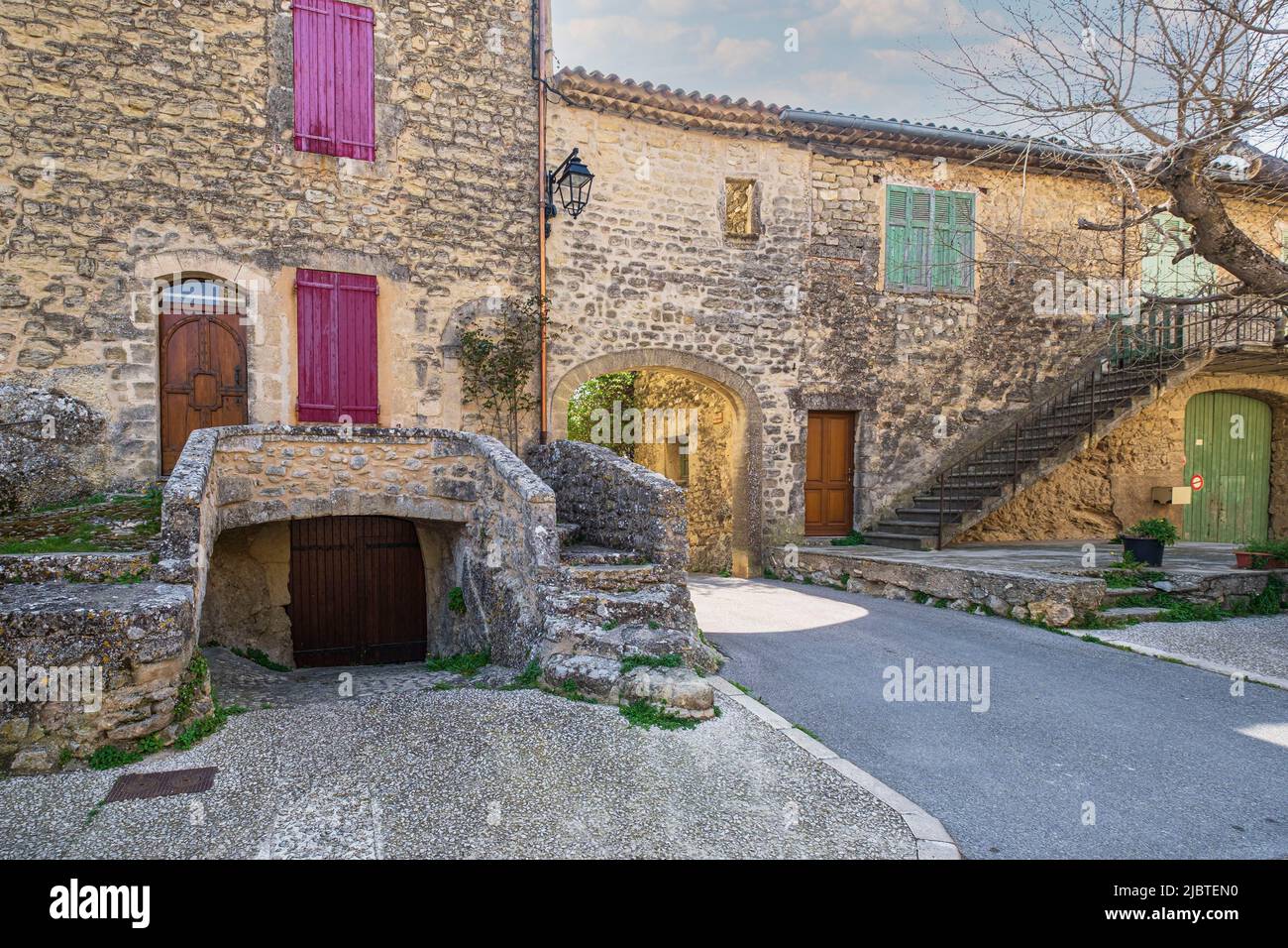 France, Vaucluse, Luberon Regional Natural Park, Grambois, Perron ...