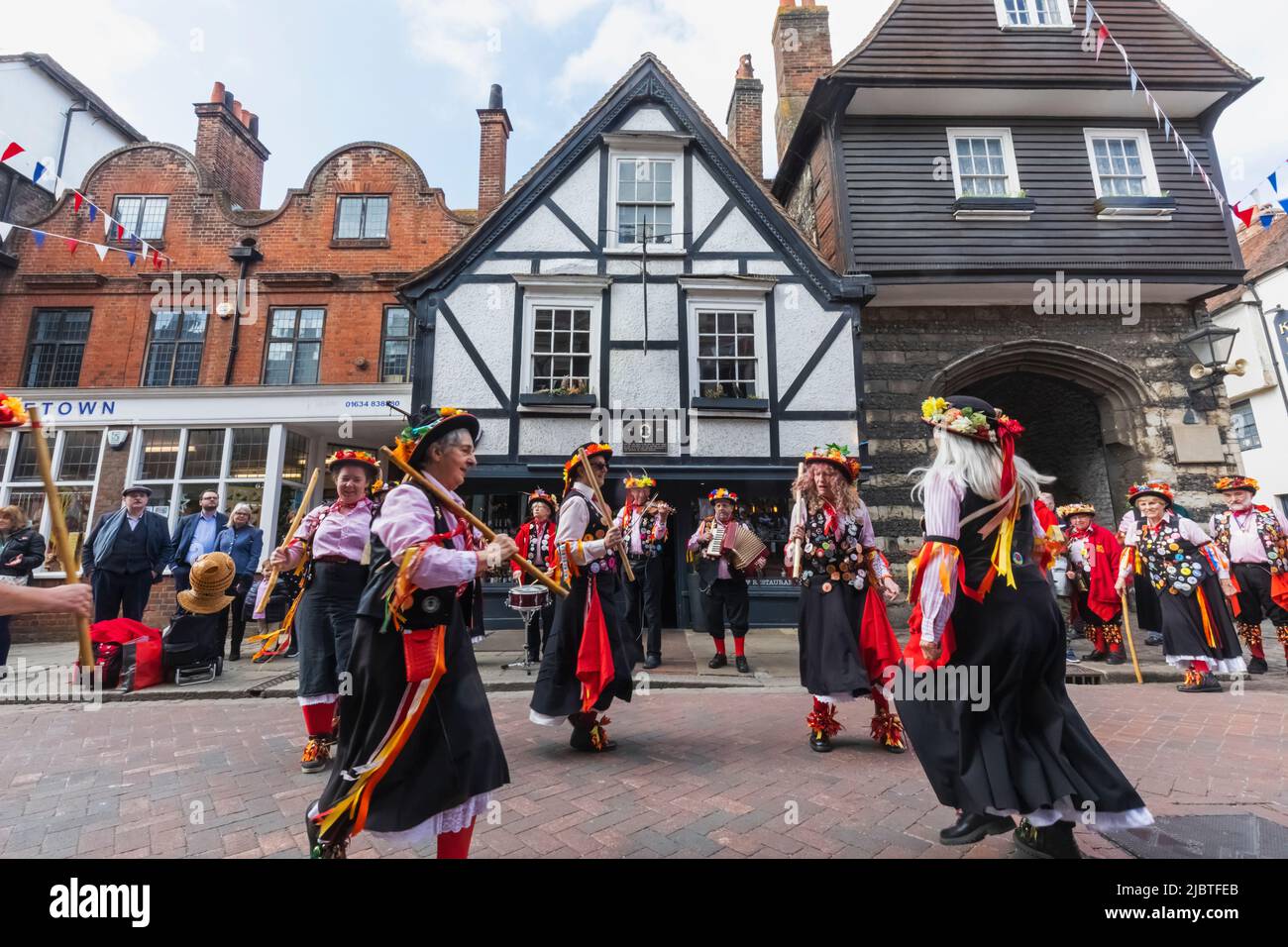 England, Kent, Rochester, Morris Dancing in The Annual Sweeps Festival ...