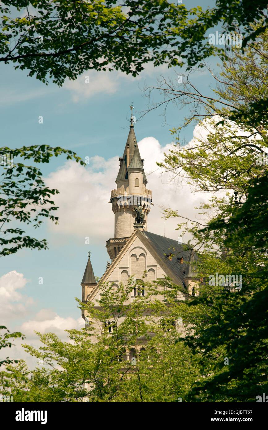 Picturesque spring landscape with the Neuschwanstein Castle, Germany ...