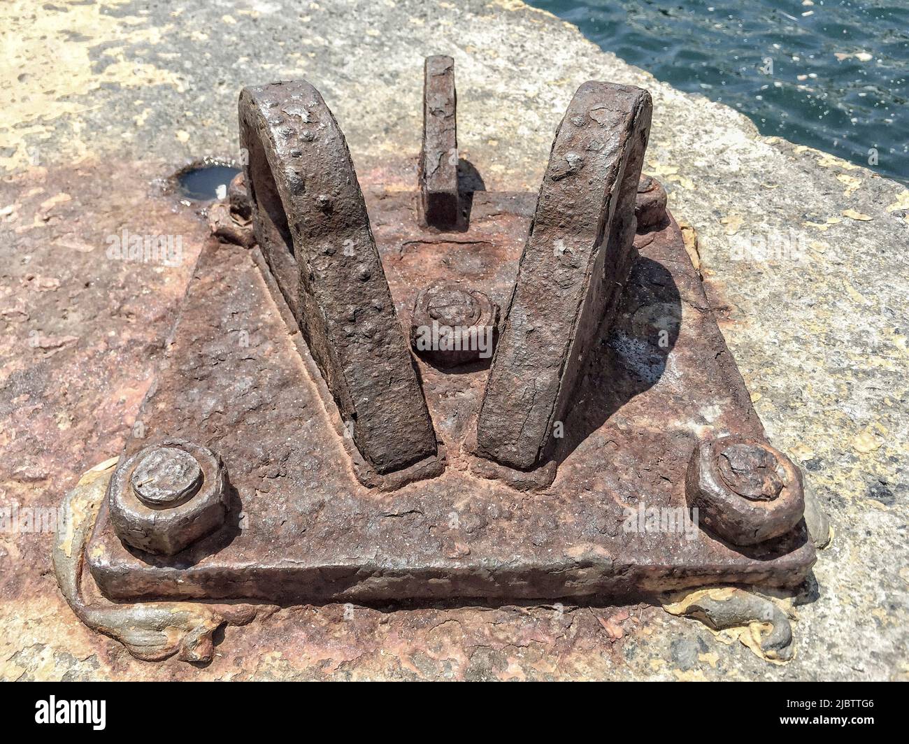 Abandoned dock hi-res stock photography and images - Alamy