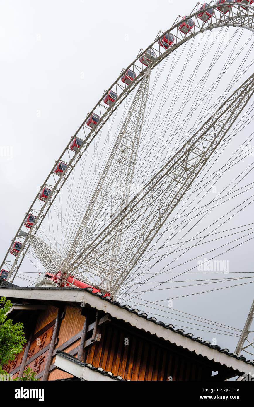 Ferris wheel rotating in clouds hi-res stock photography and images - Alamy