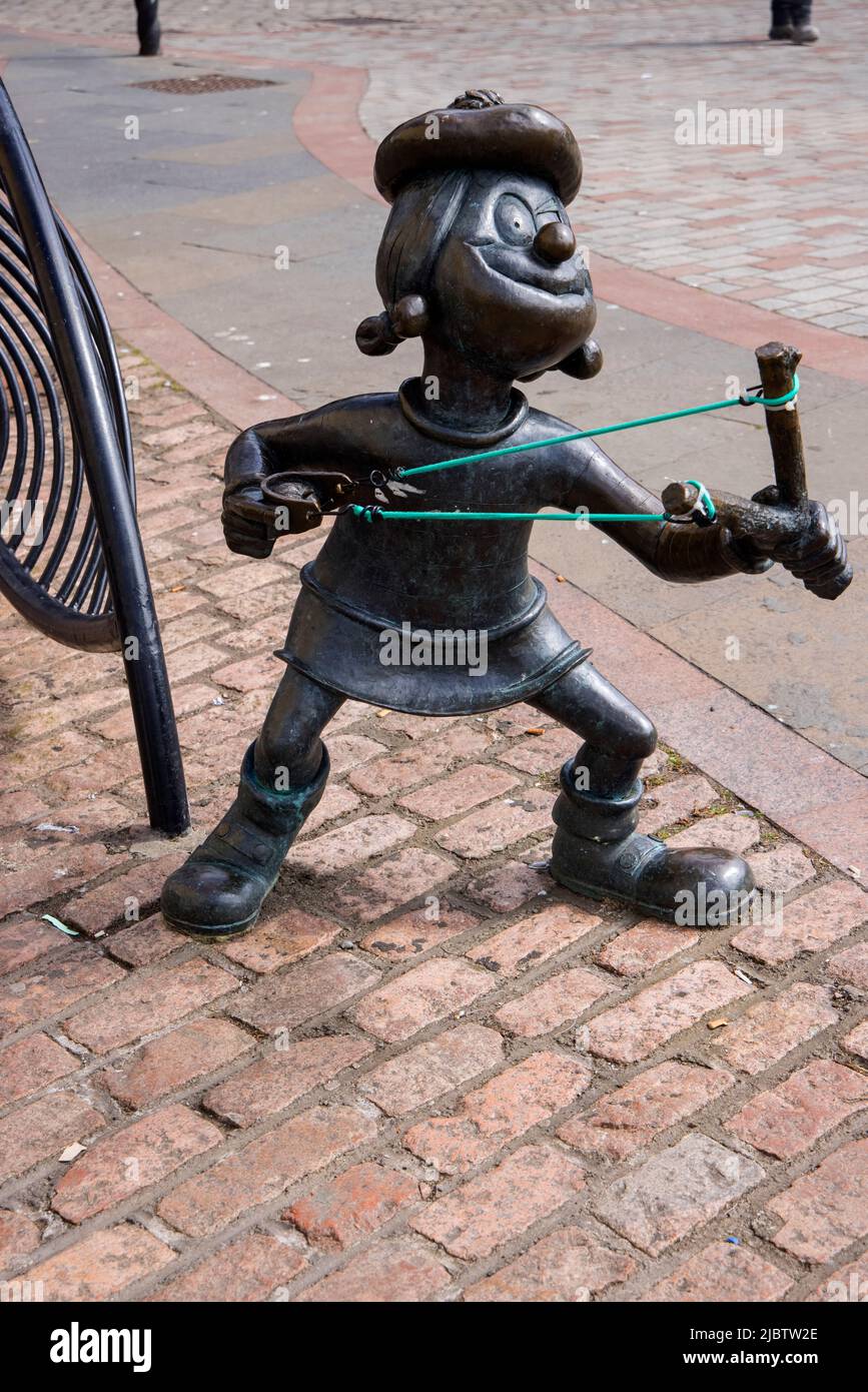 the desperate dan statue in dundee , a loved character from the dandy ...
