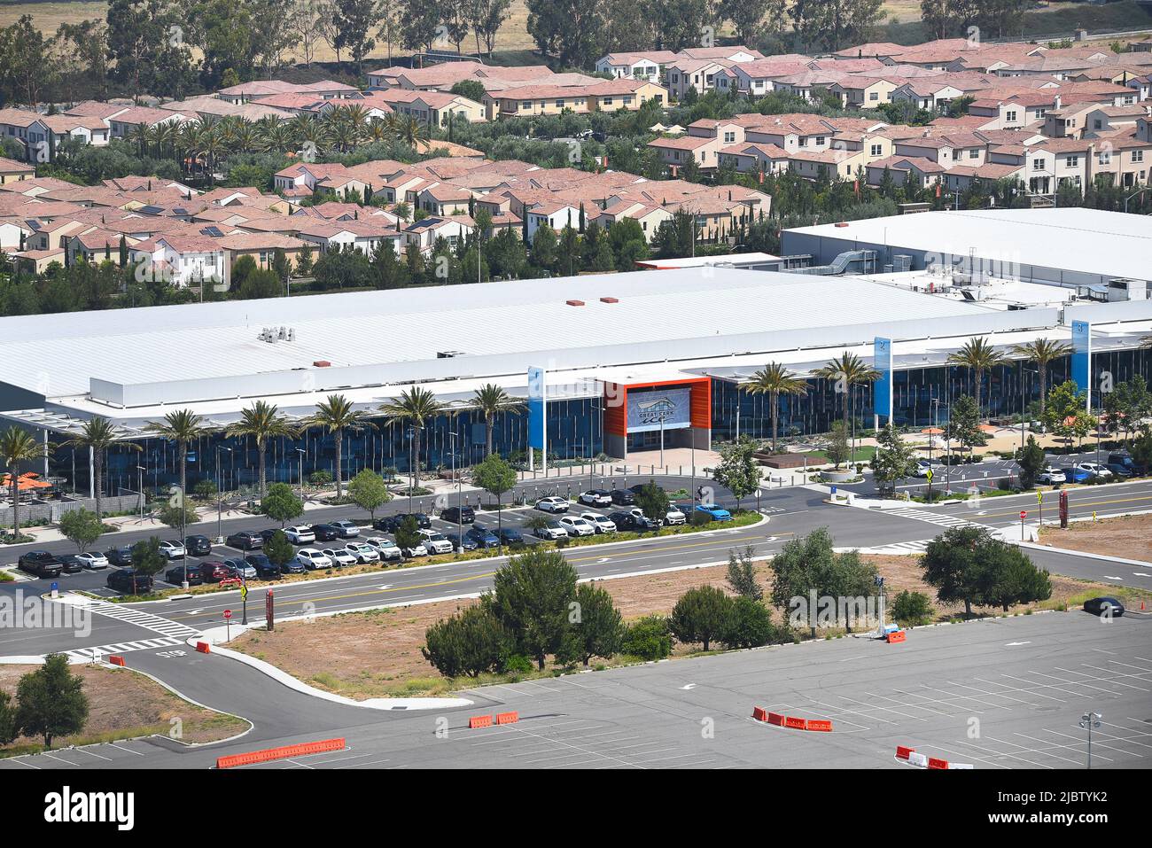 IRVINE, CALIFORNIA -6 JUNE 2022: Aerial view of the Great Park Ice and ...