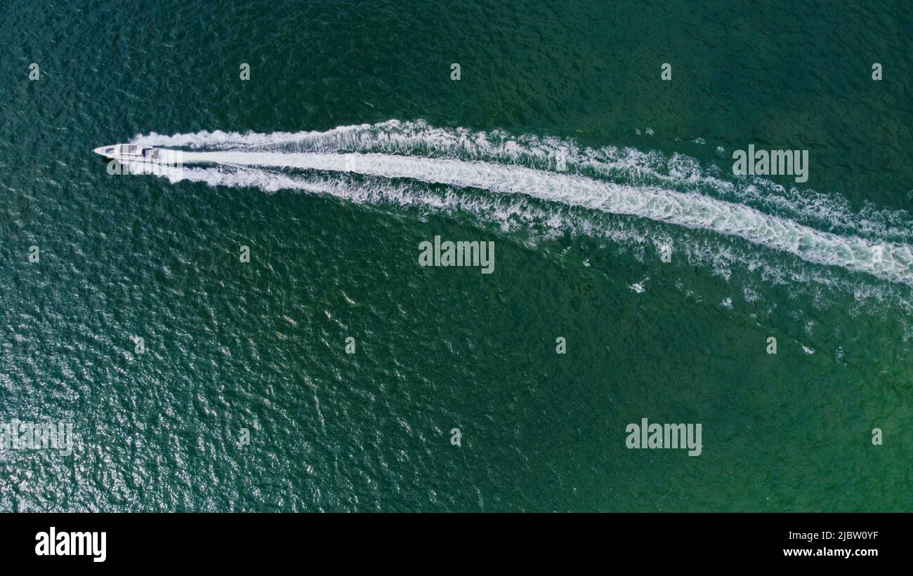 Birds eye view speedboat hi-res stock photography and images - Alamy