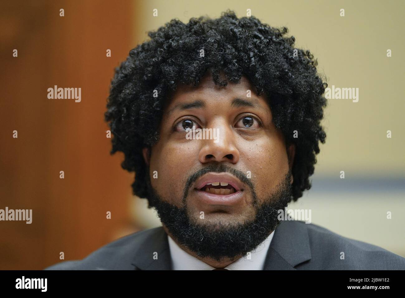 Greg jackson gun violence hi-res stock photography and images - Alamy