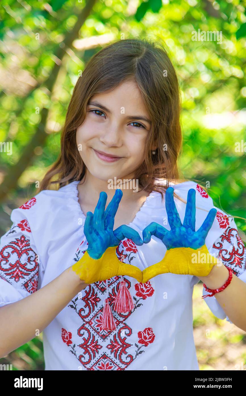 Child Ukrainian girl in vyshyvanka. Selective focus Stock Photo - Alamy