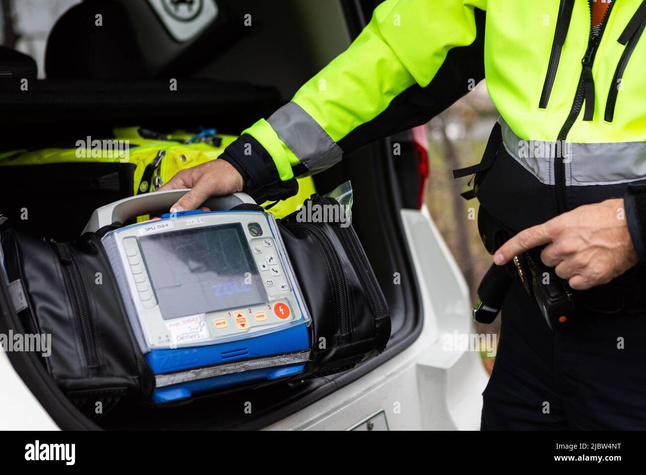 Quebec ambulance hi-res stock photography and images - Alamy