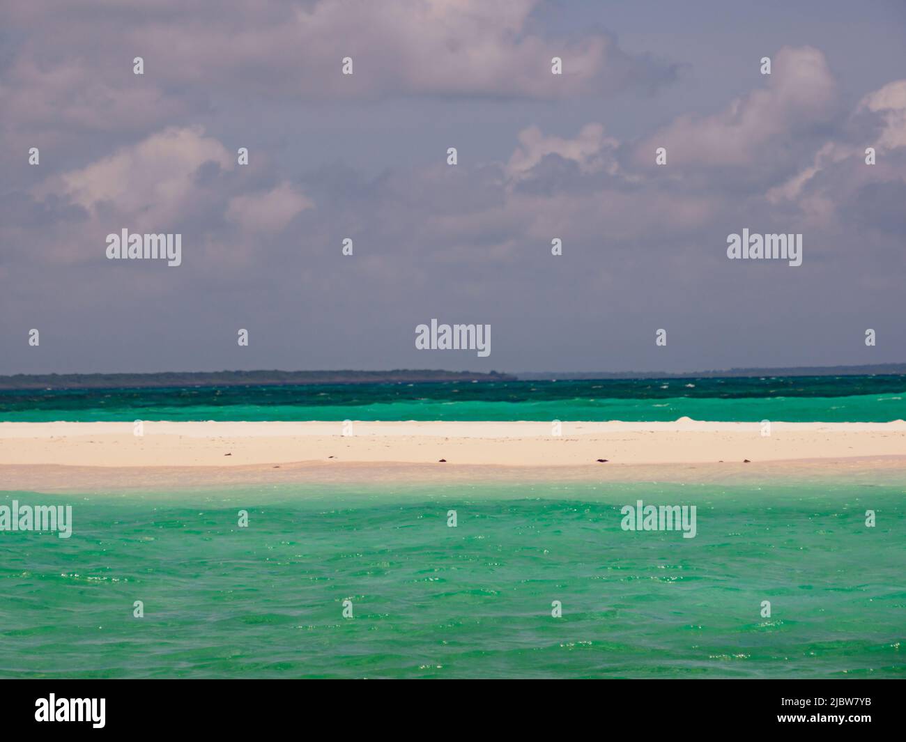 Sandbank in Menai Bay with beautiful sandy beach and lazure water ...