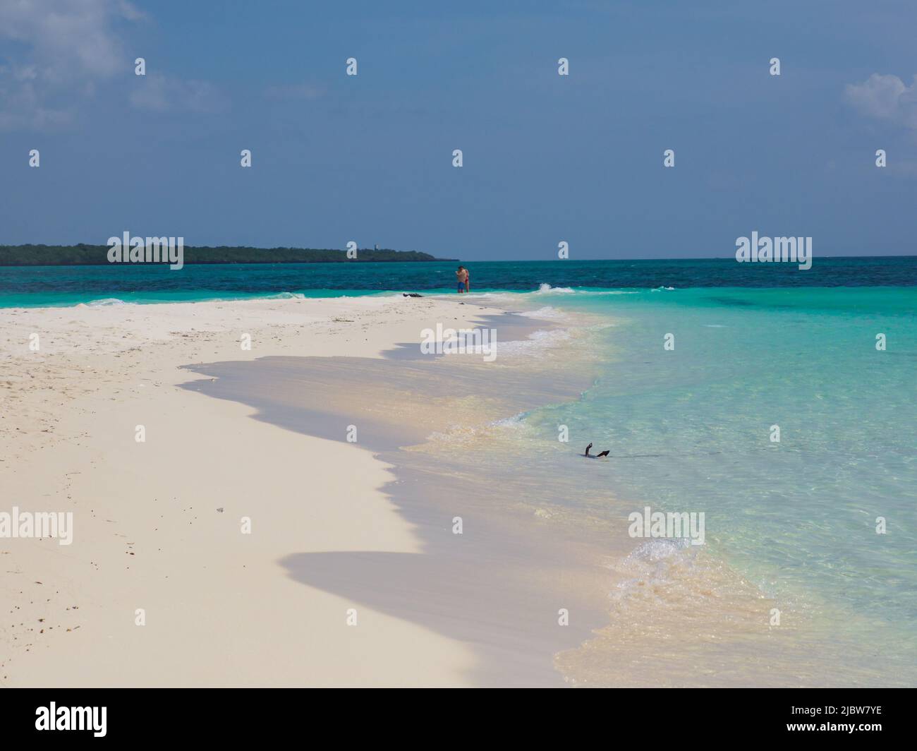 Sandbank in Menai Bay with beautiful sandy beach and lazure water ...