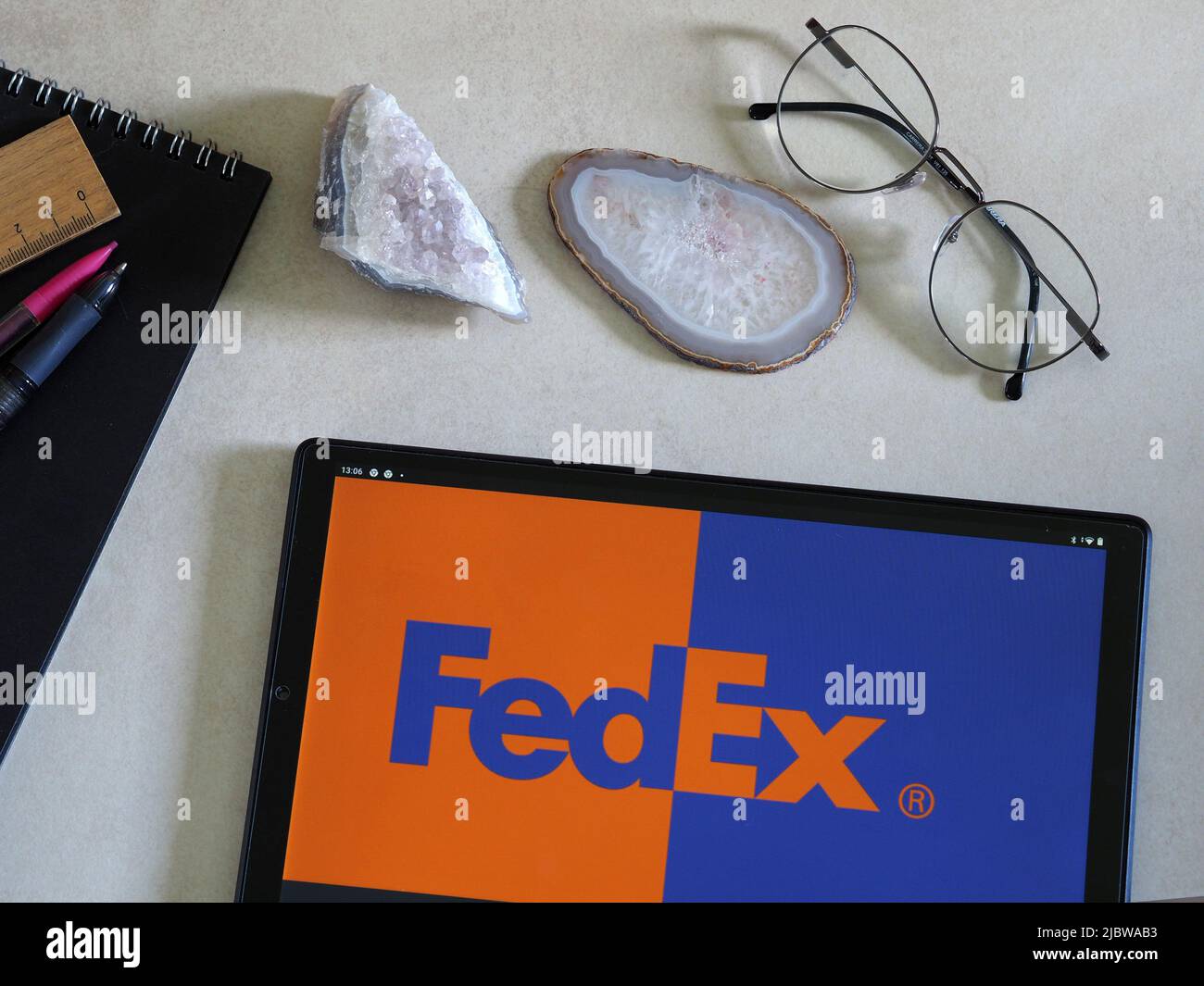 Fedex logo illustration hi-res stock photography and images - Alamy