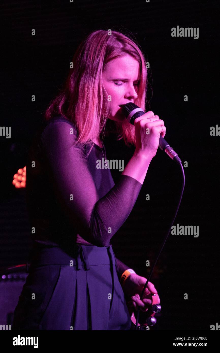 Cassandra jenkins performance hi-res stock photography and images - Alamy