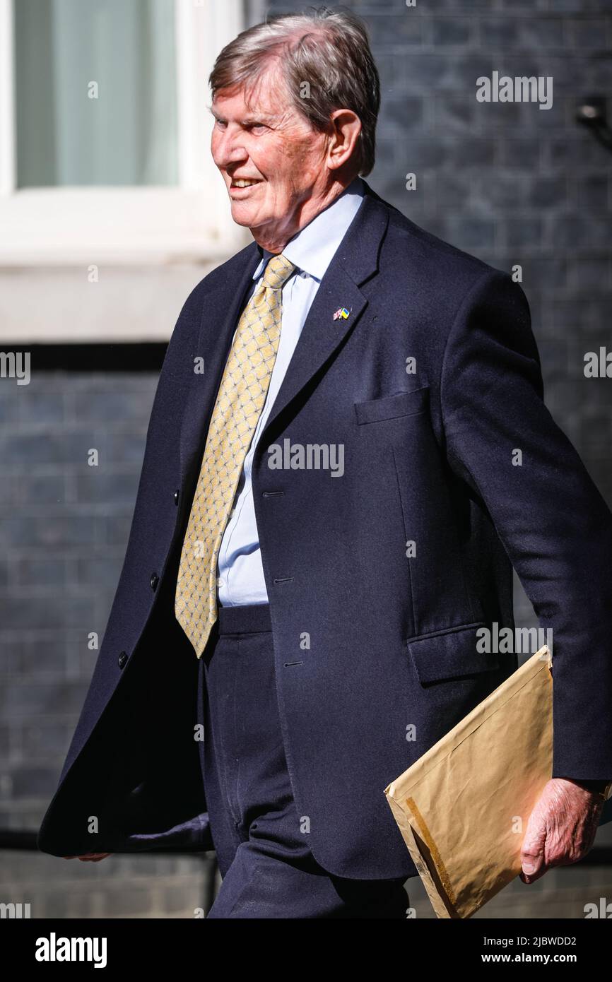 Downing street bill cash hi-res stock photography and images - Alamy