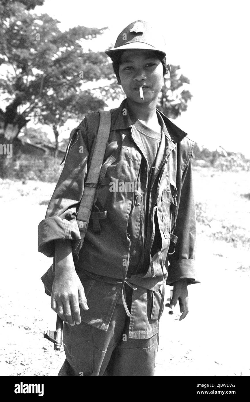 Uniforme enfant hi-res stock photography and images - Alamy