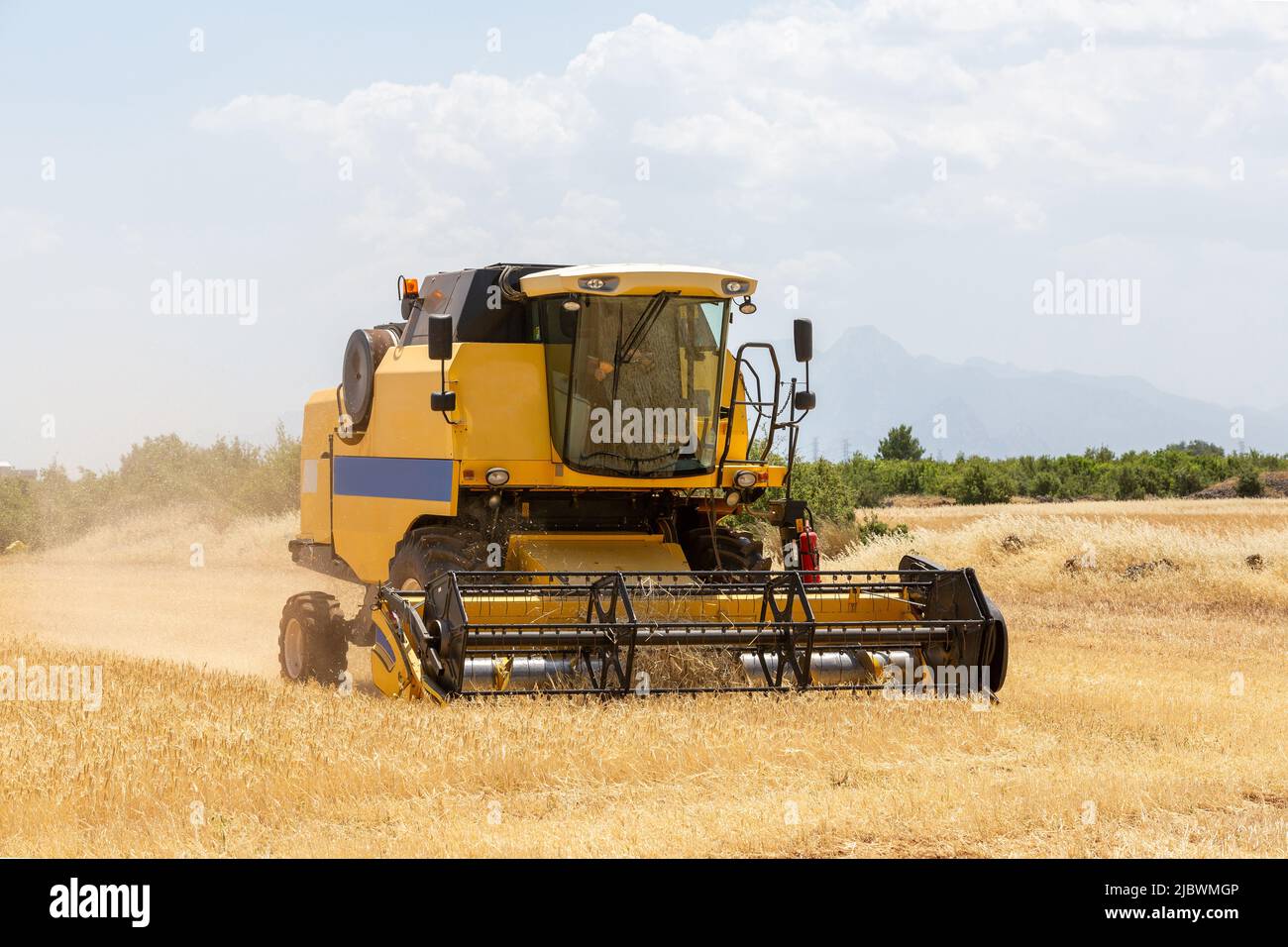Farmland harvesting hi-res stock photography and images - Alamy