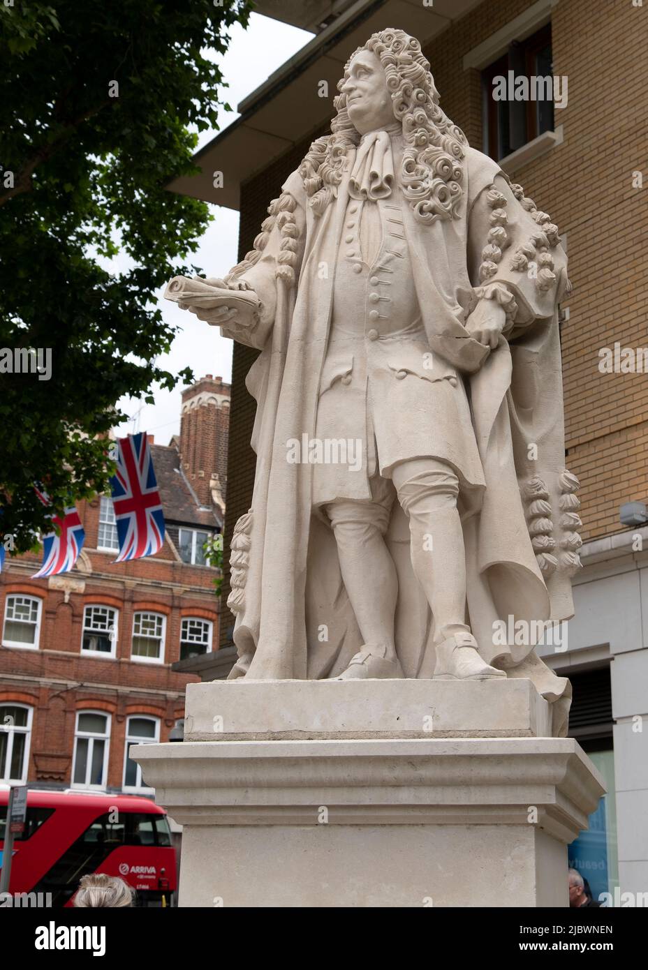 Statue in the Chelsea area of west london,england Stock Photo - Alamy
