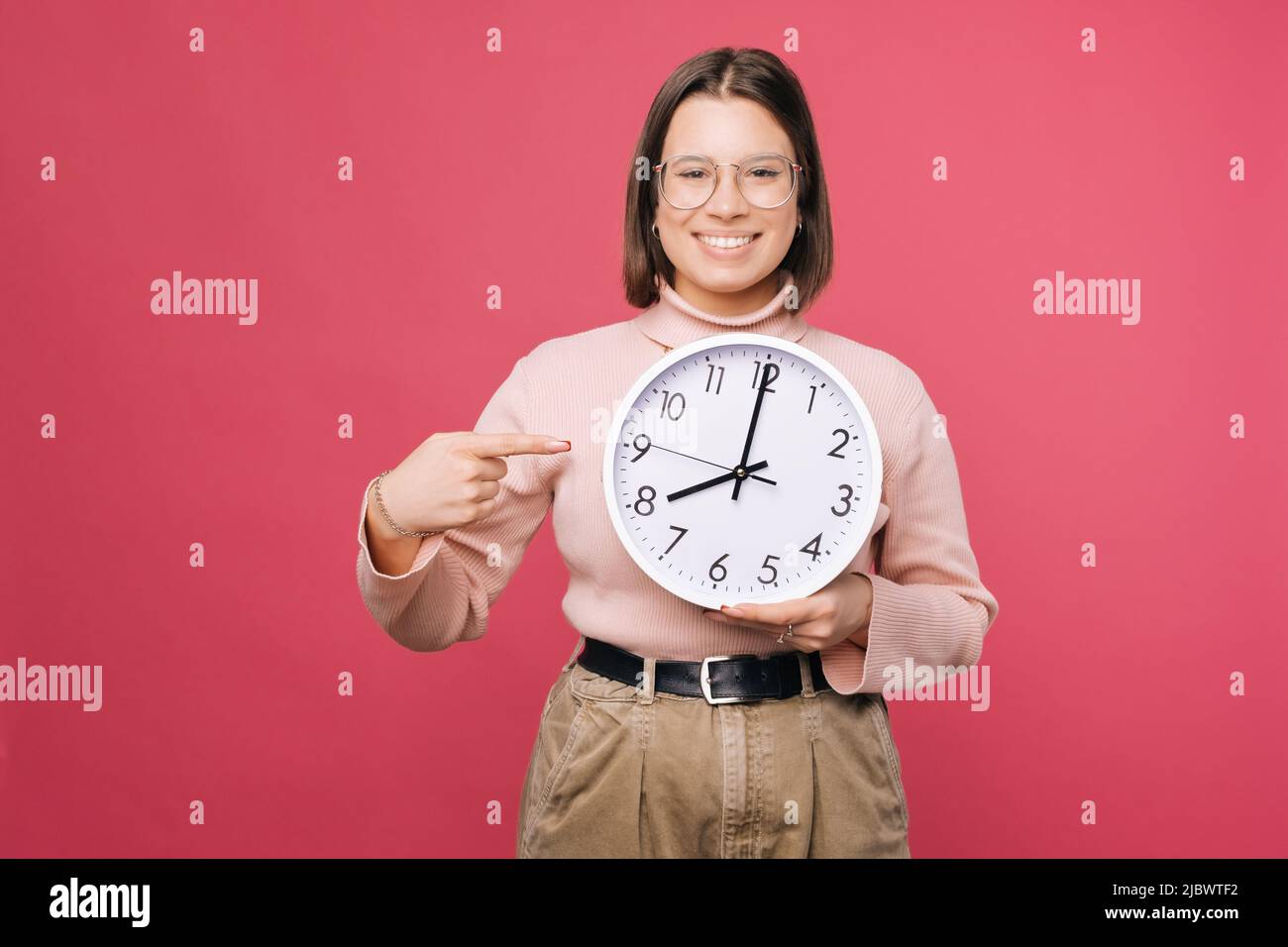 8 o clock hi-res stock photography and images - Alamy