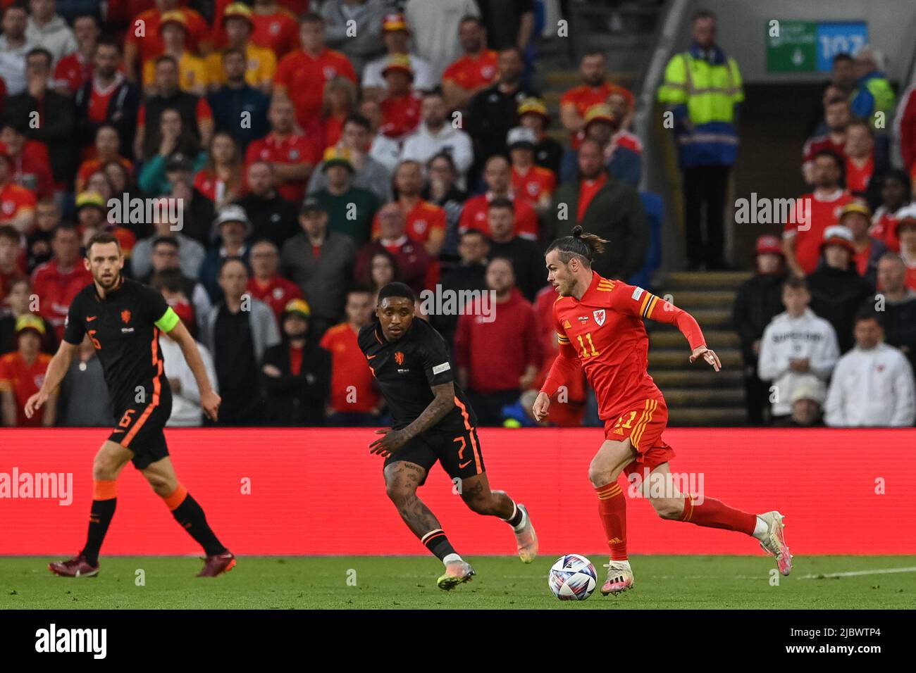 Gareth bale of wales hi-res stock photography and images - Alamy
