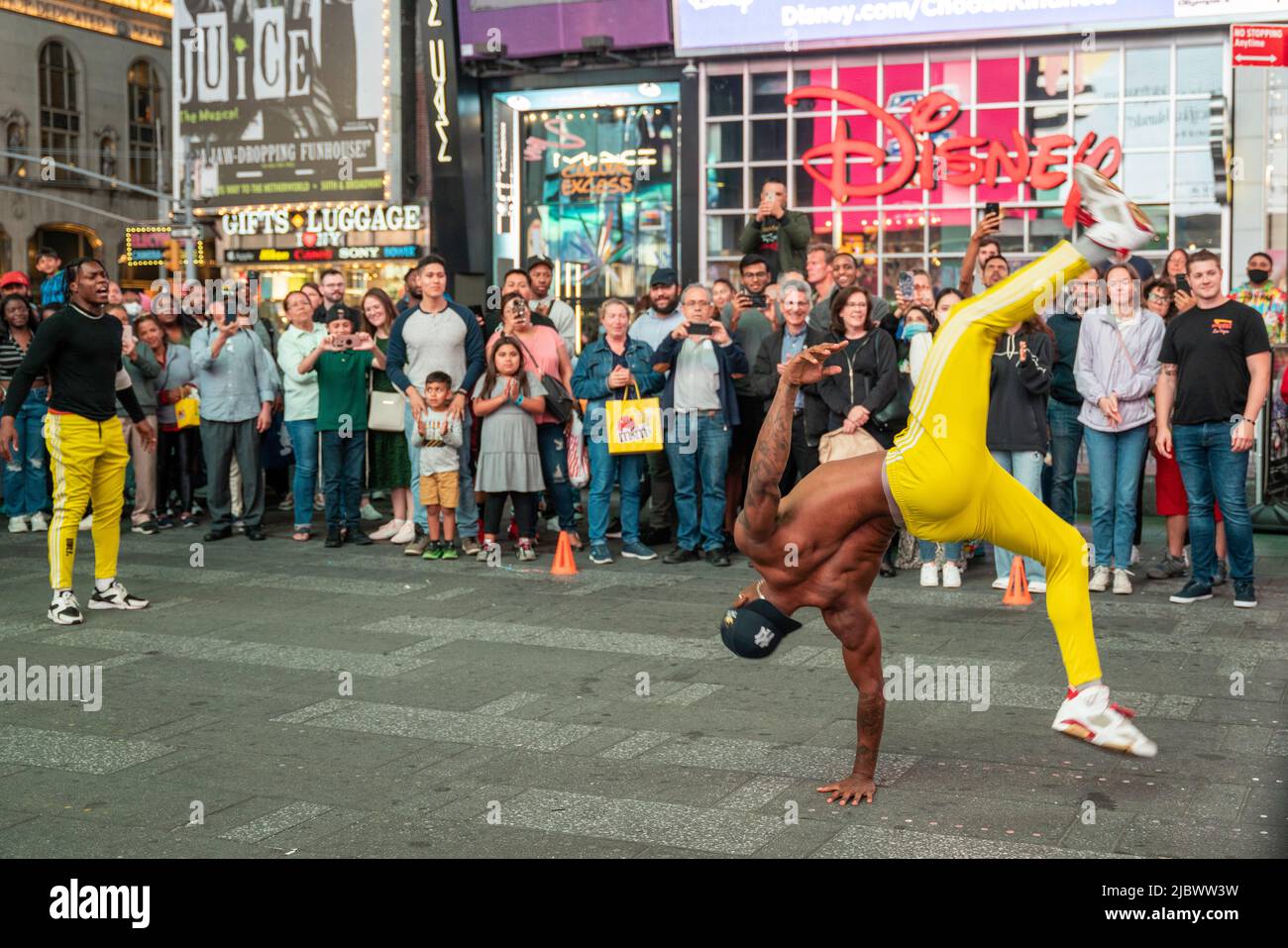Street dance in times square Stock Photo - Alamy