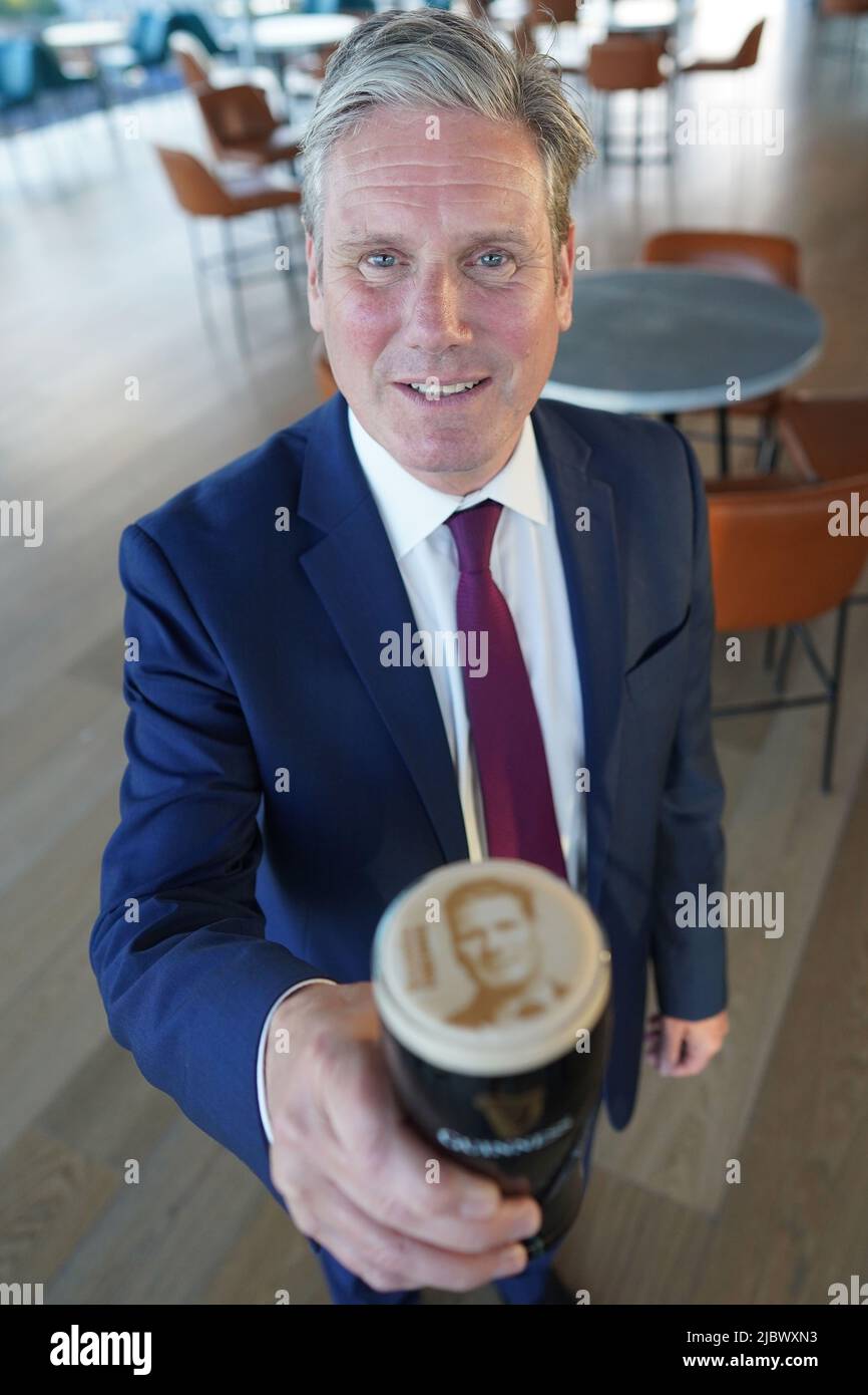 Guinness face hi-res stock photography and images - Alamy