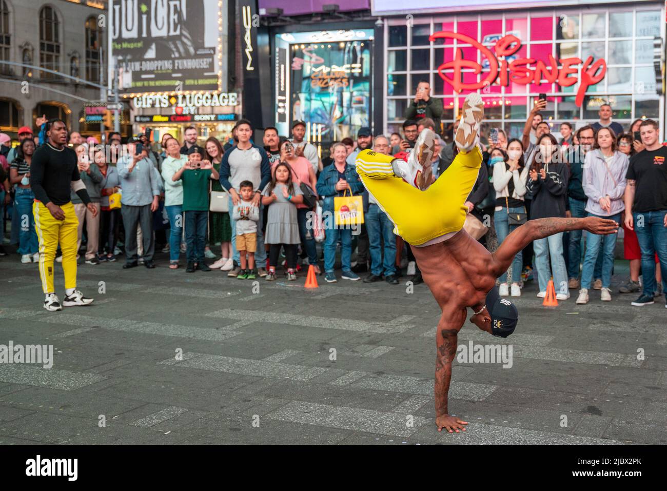 New york hip hop dancer hi-res stock photography and images - Alamy