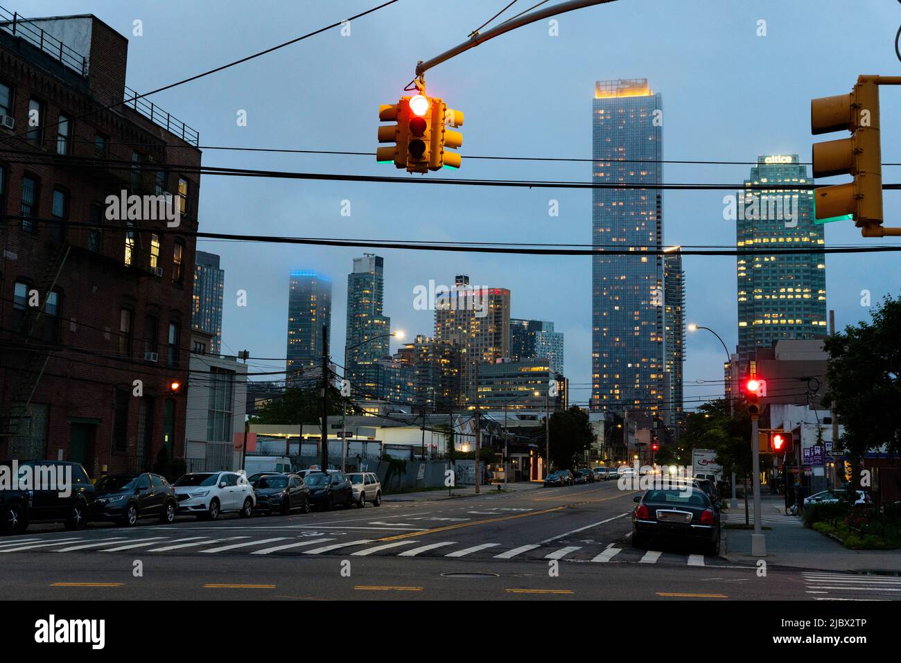 Long Island City night time Stock Photo - Alamy