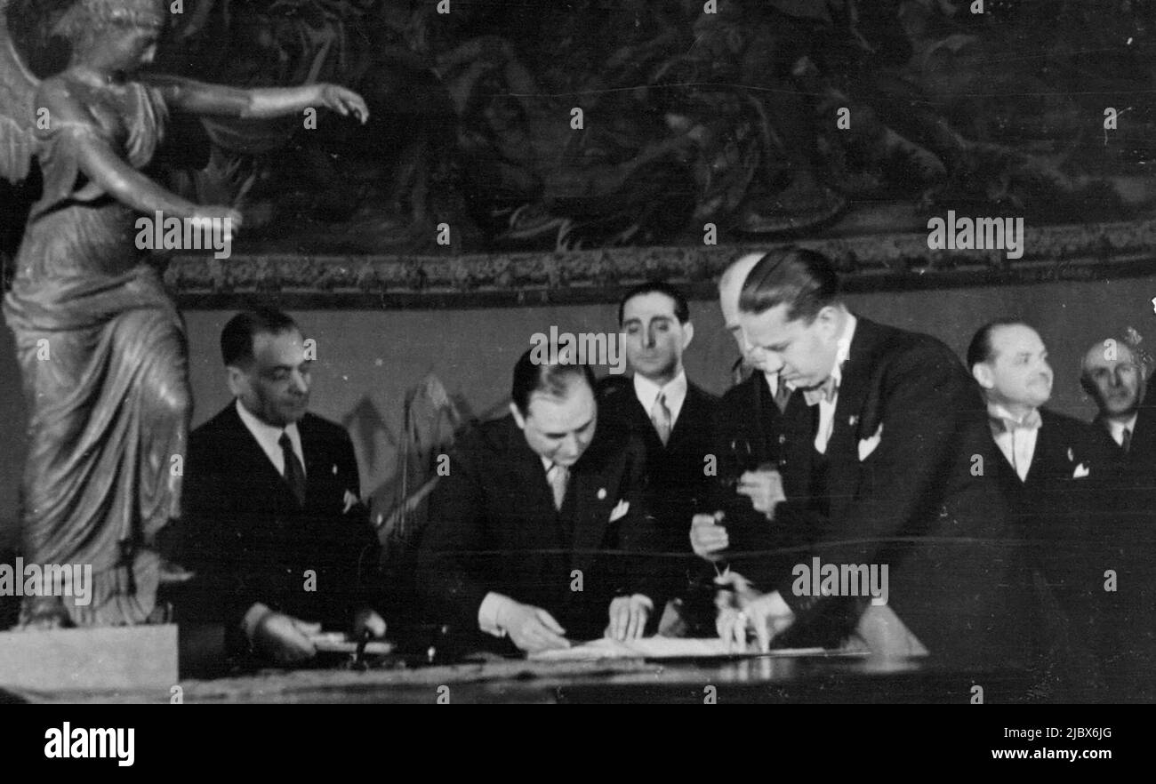 Gian galeazzo ciano mussolini hi-res stock photography and images - Alamy