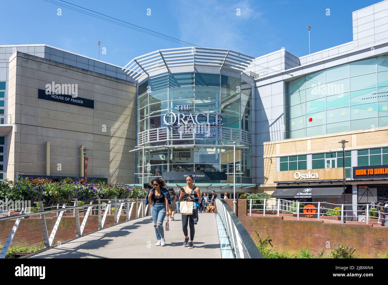 The Oracle Riverside Shopping Centre and River Kennet, Reading ...