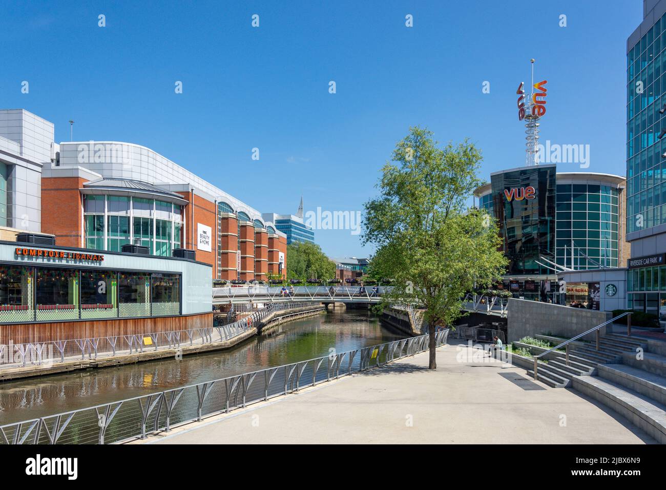 The Oracle Riverside Shopping Centre and River Kennet, Reading ...