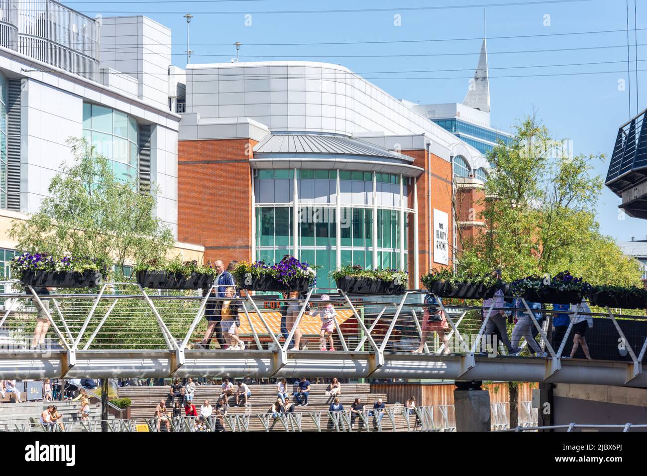 The Oracle Riverside Shopping Centre and River Kennet, Reading ...